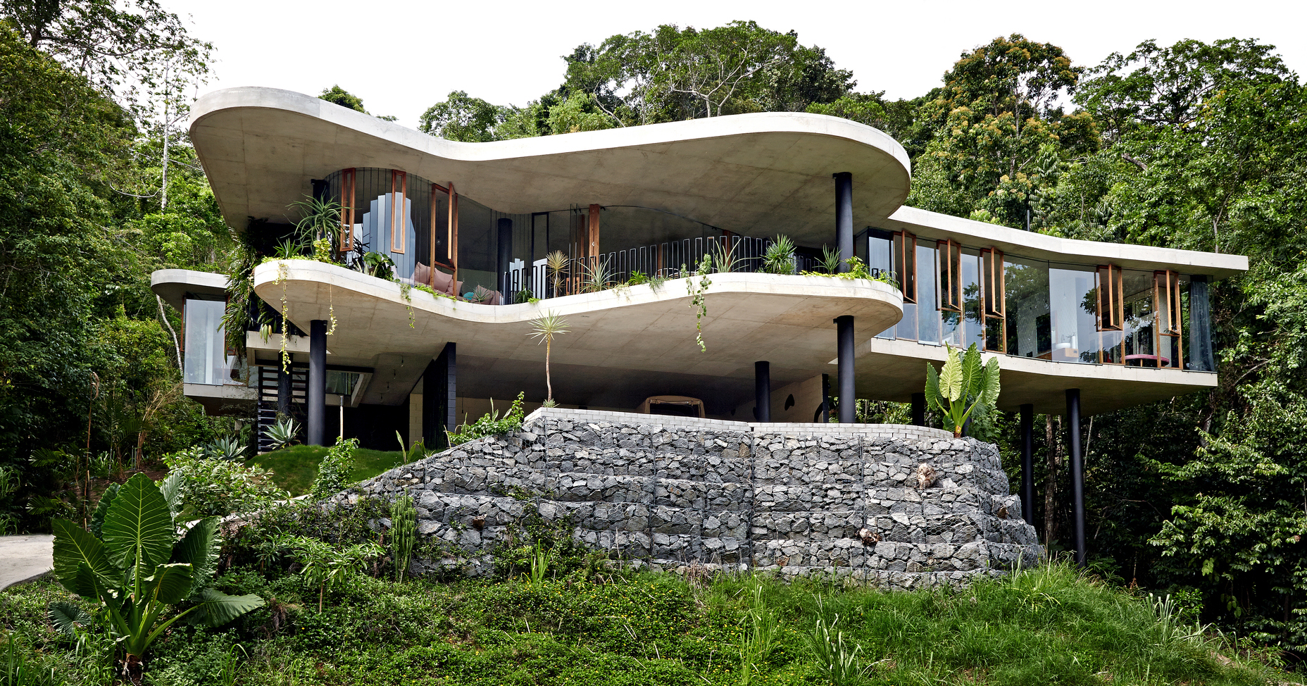 Artful Tropical House, Forest Atmosphere in Your Home? | Mukura Ceramics